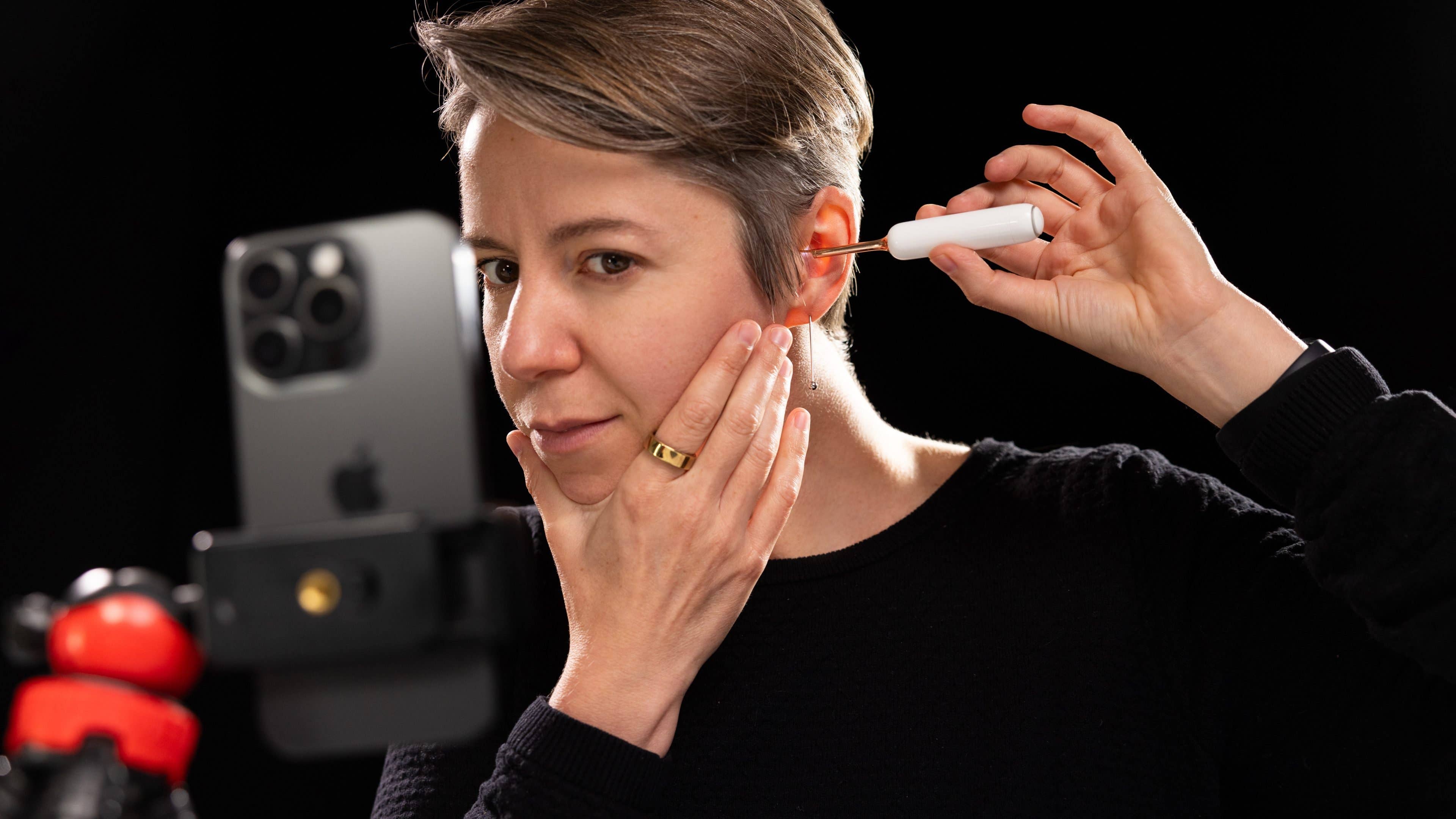 Test du Bebird Earvision: Un otoscope connecté pour nettoyer vos oreilles